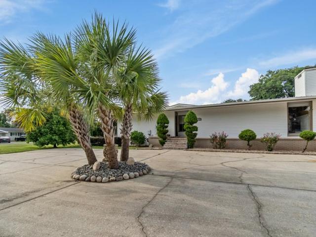 116 Julia Way, Gulf Breeze, FL 32561