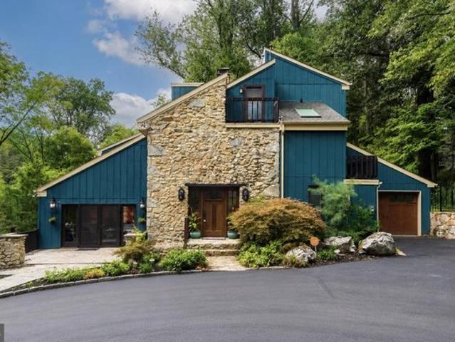 116 Oakwood Ln, Phoenixville, PA 19460