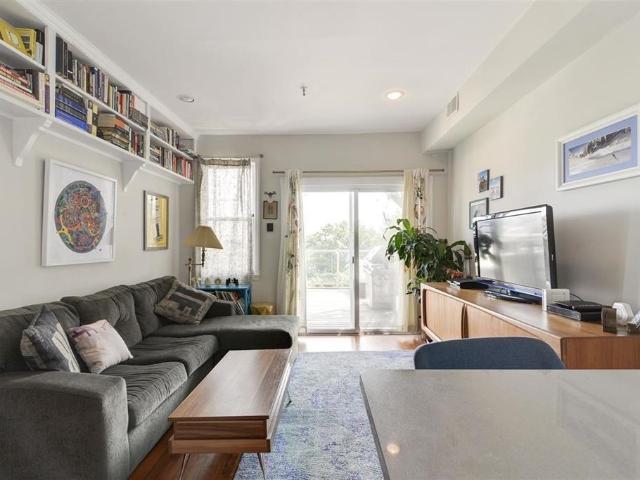 116 Ogden Ave # 1A