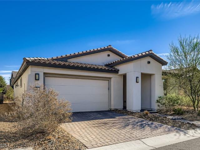 116 Lake Oasis St, Henderson, NV 89011 | MLS #2732 | Compass