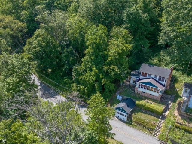 116 Lakeside Dr