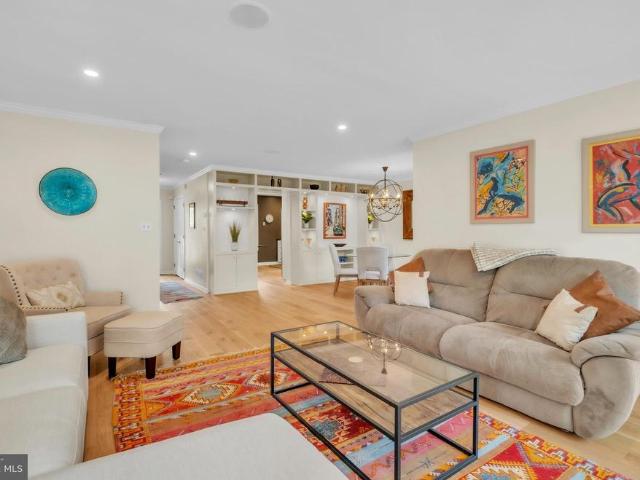 116 Montrose Avenue # O
