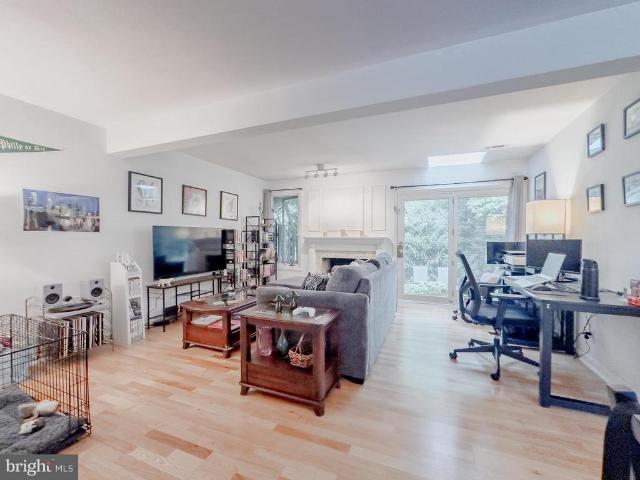 116 Montrose Avenue # D