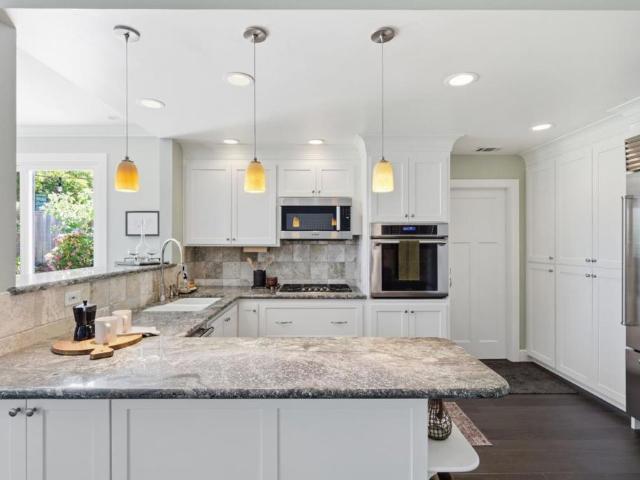 116 Meadowbrook Drive