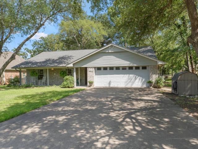 116 Meadowood Road