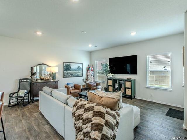 116 Middle Green Loop