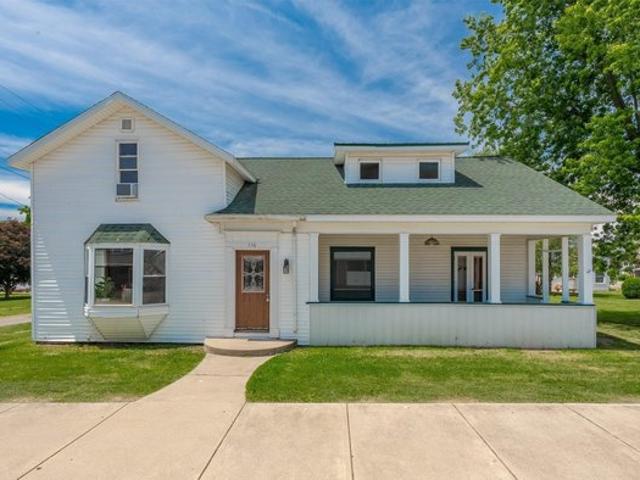 116 S Walnut St, Etna Green, IN 46524
