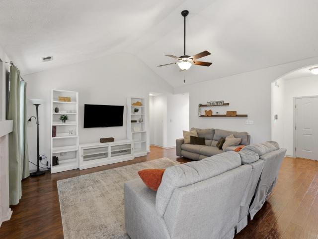 116 S Colonial Heights Drive