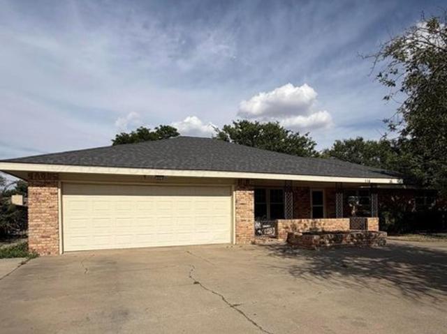 116 S Kingwood St, Hereford, TX 79045