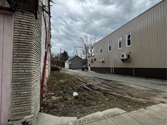 116 S Main St, Elmira, NY 14904