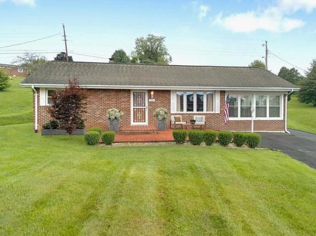 116 S Monte Vista Dr, Glade Spring, VA 24340