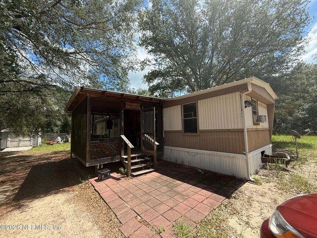 116 Smokey Ave, Interlachen, FL 32148