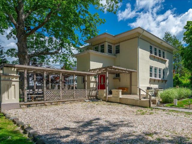 116 Soundview Avenue