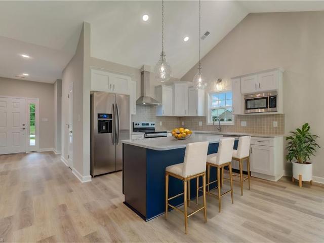 116 Sanderlyn Court
