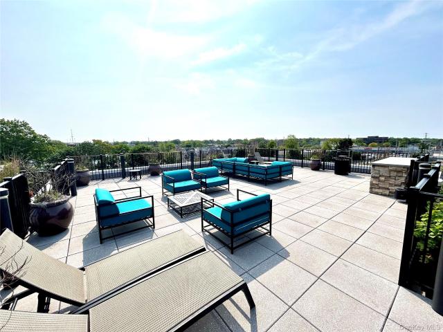 116 Searing Avenue PHS407