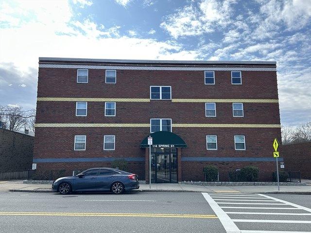 116 Spring St Apt D2, Boston, MA 02132