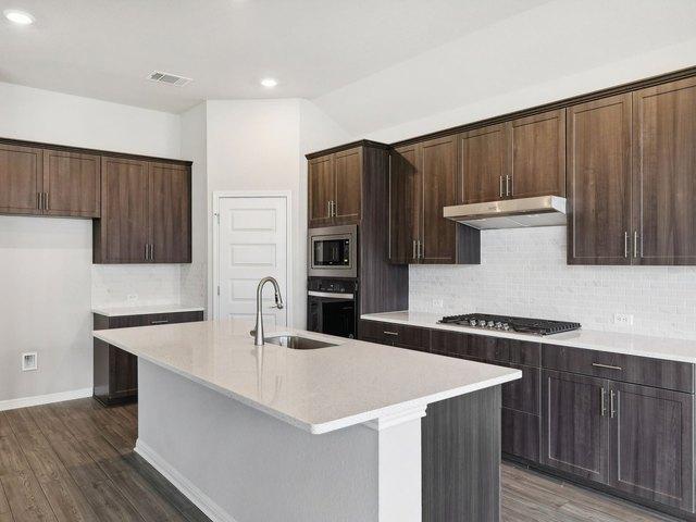116 Pendleton Dr, Kyle, TX 78640