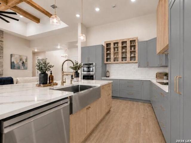 116 Pioneer Dr
