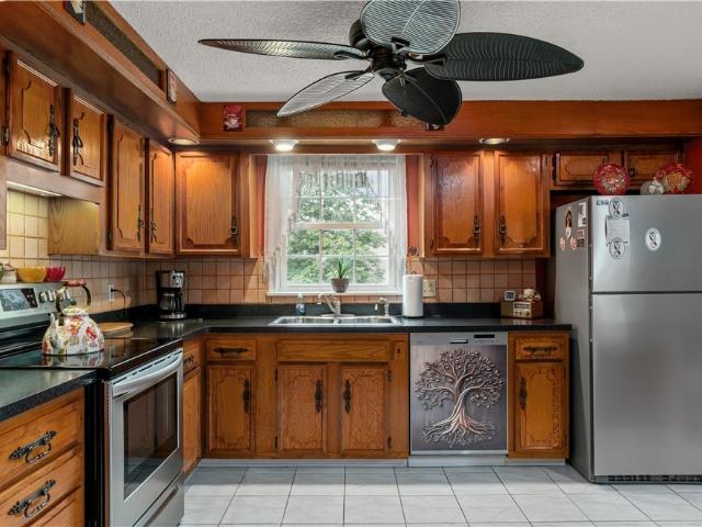 116 Roycroft Drive