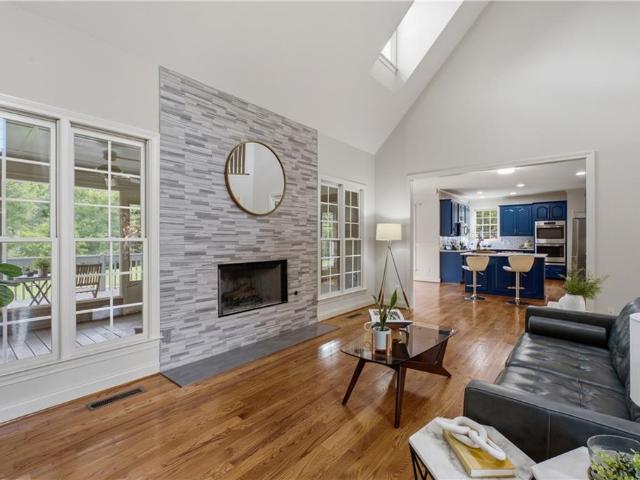 116 Royal Oaks Drive
