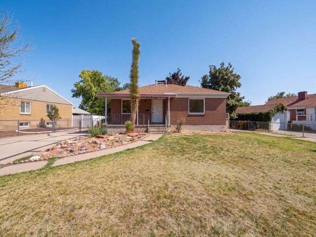 116 Ross Dr, Clearfield, UT 84015