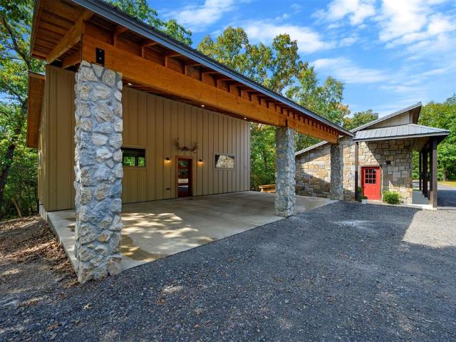 116 Raintree Road