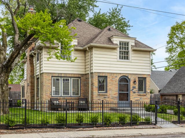 116 W 49th Street