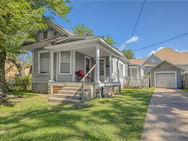 116 W 9th St, Pittsburg, KS 66762
