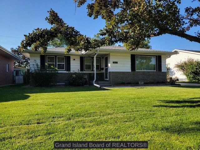 116 W 20th St, Grand Island, NE 68801