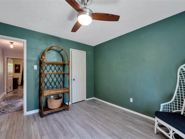 116 W White Willow Circle