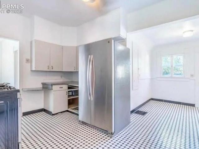 116 W Adams Avenue