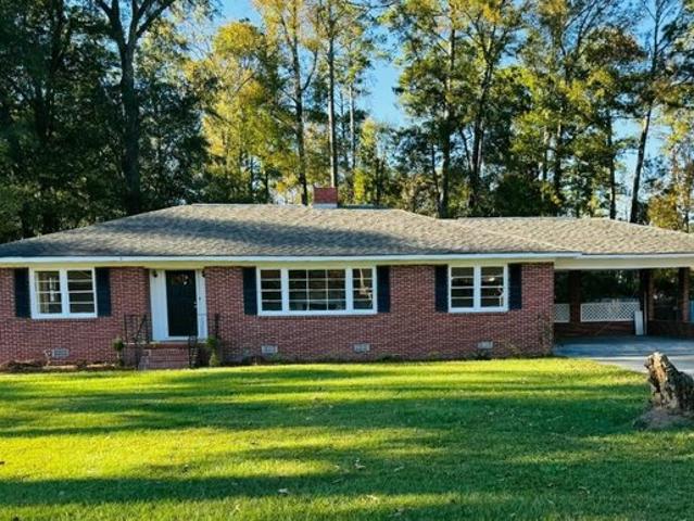116 W Lewis St, Cochran, GA 31014