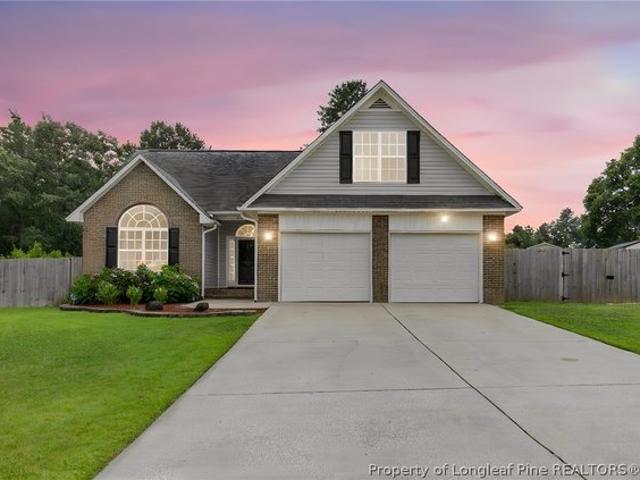 116 Woodbine Dr, Raeford, NC 28376