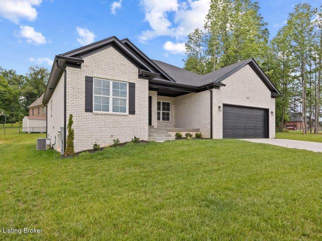 116 Wooded Glen Dr