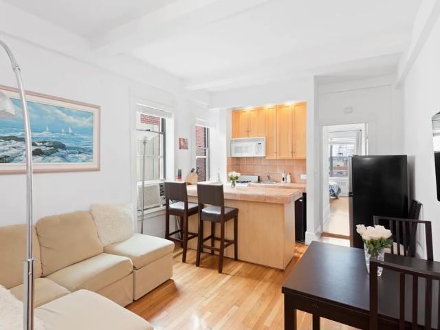 116 West 72nd Street, New York, NY