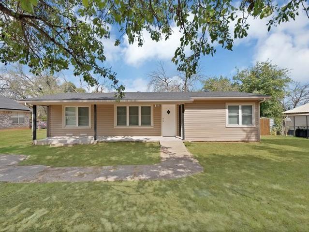 116 Westline Rd, Azle, TX 76020