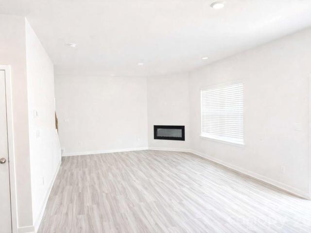 116 Windstone Common Lane