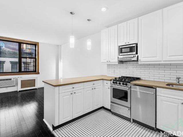 116 Thompson Street, New York, NY