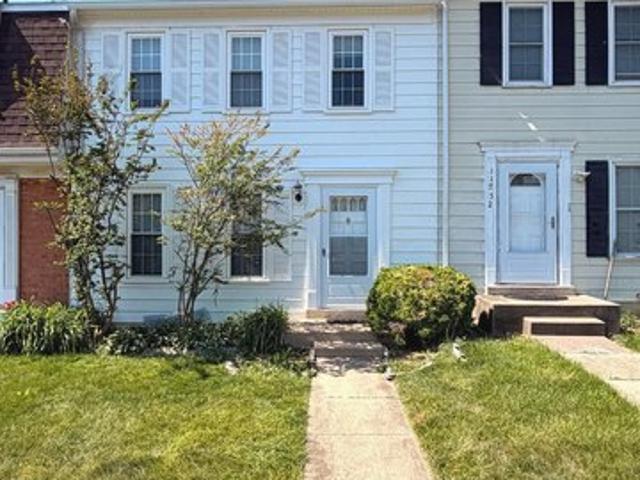11748 Trophy Ct, Germantown, MD 20876
