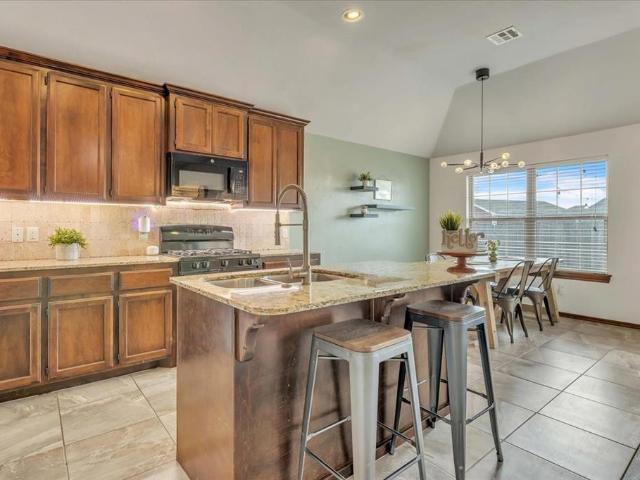 1174 NW Misty Lane