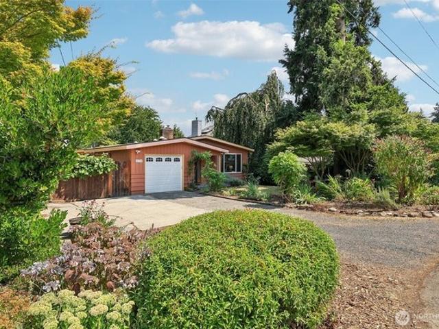 1174 nd Ave NE, Seattle, WA 98125