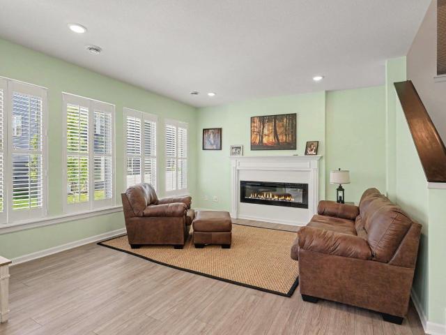 1174 th Street W
