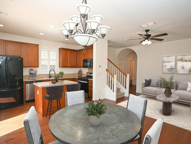 1174 Tocia Ave, Vacaville, CA 95687