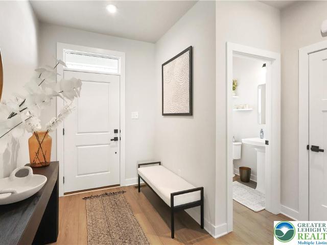 1174 Woodmont Lane