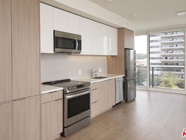 11750 Wilshire Boulevard 2712