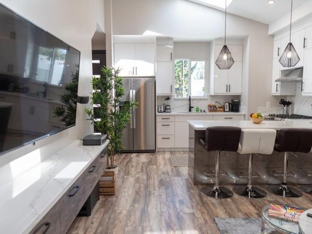 11750 Erwin St, Los Angeles, CA 91606