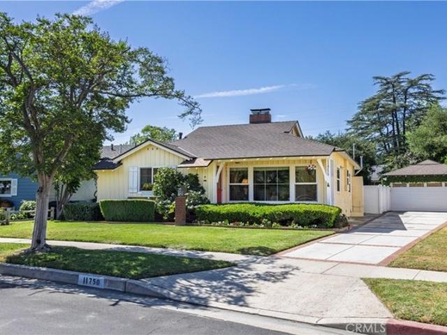 11750 Hatteras St, Valley Village, CA 91607