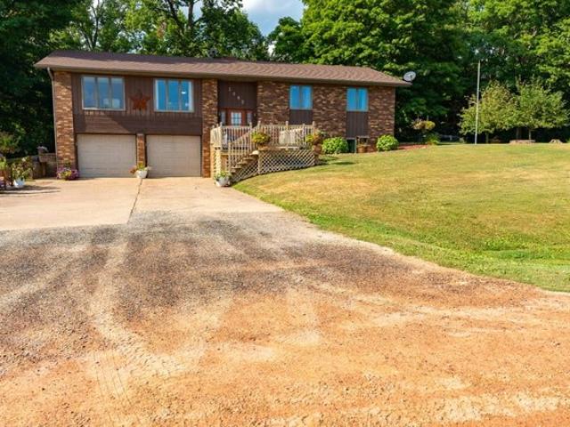 117520 Windfall Hill Rd, Athens, WI 54411