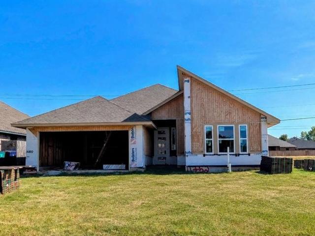 11752 SW 15th Ter, Yukon, OK 73099