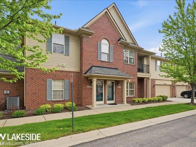11754 Farmington Rd, Livonia, MI 48150